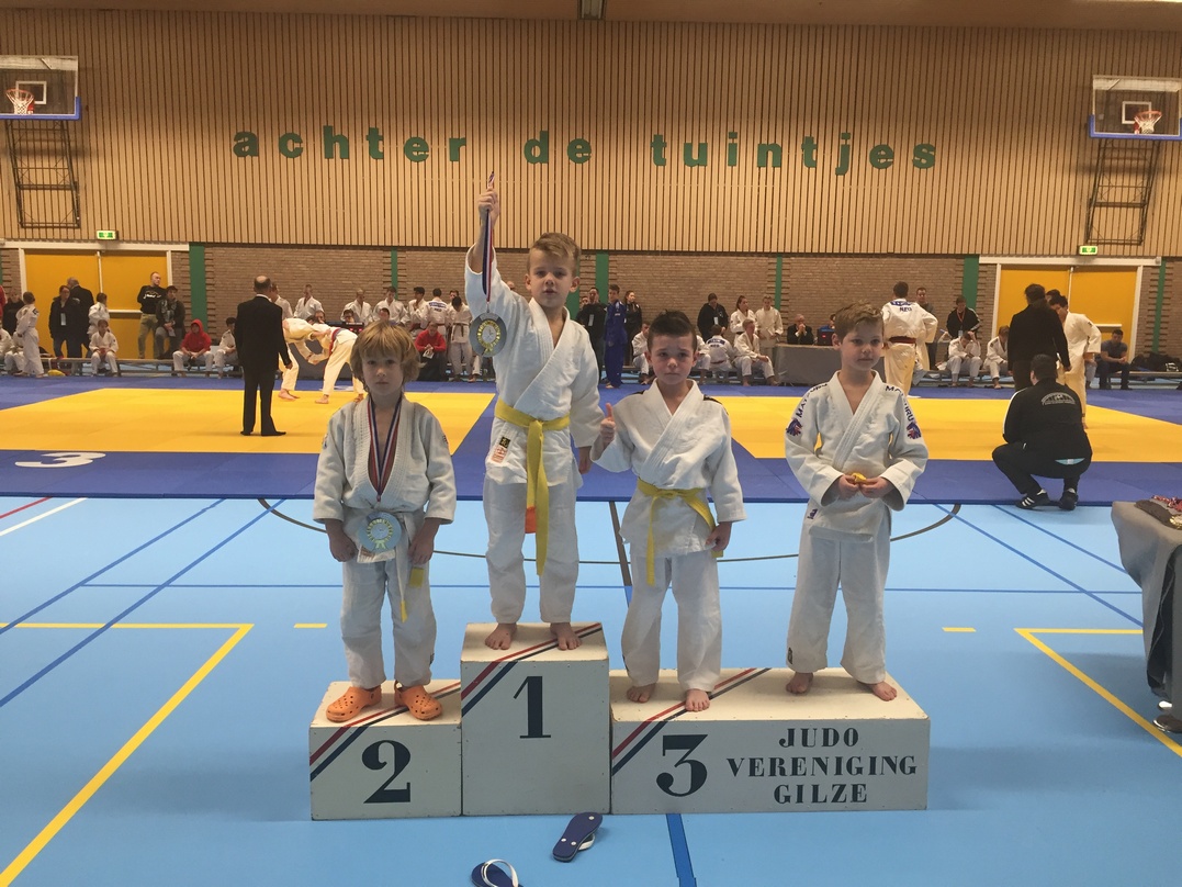 Team Coolen start het seizoen in Gilze - Nieuws en berichten uit Haaren ...